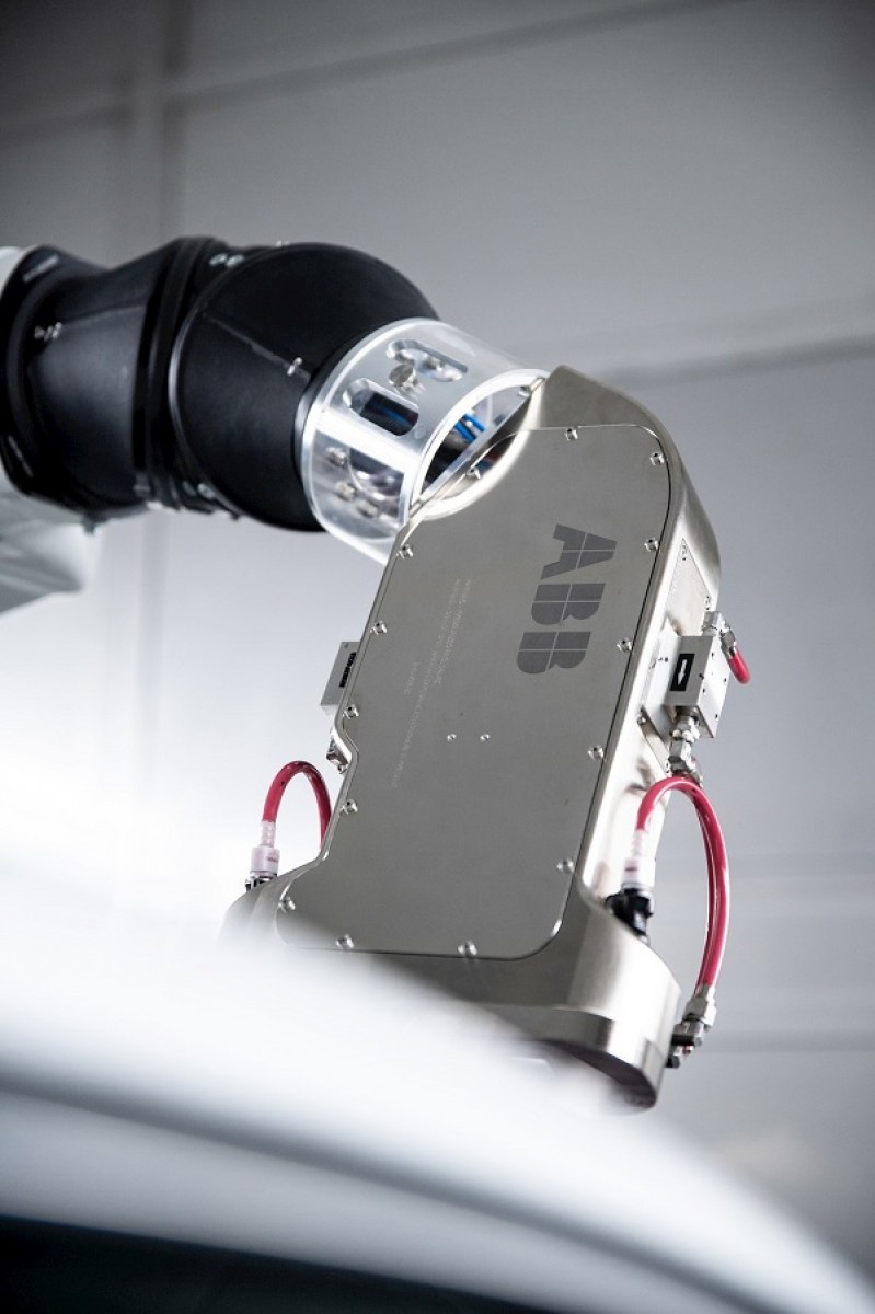 A Mahindra az ABB PixelPaint rendszerét választotta a prémium festési lehetőségek ...